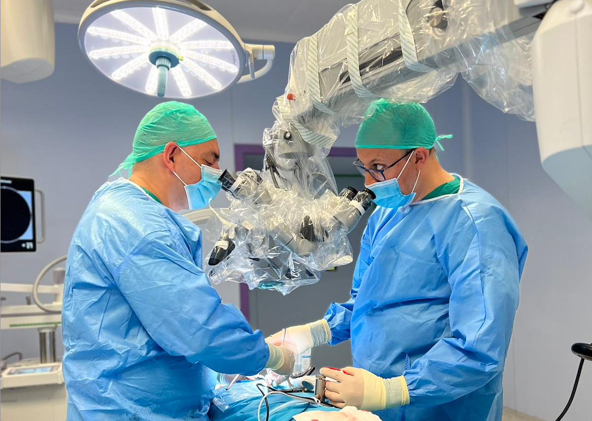 Reconocimientos y opiniones avalan al Dr. Bernardo Mosqueira