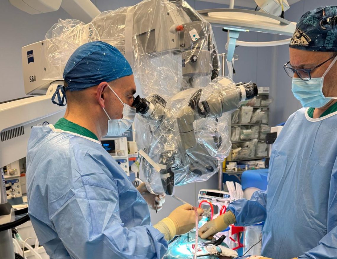 Awards that endorse the excellence of neurosurgeon Dr. Mosqueira
